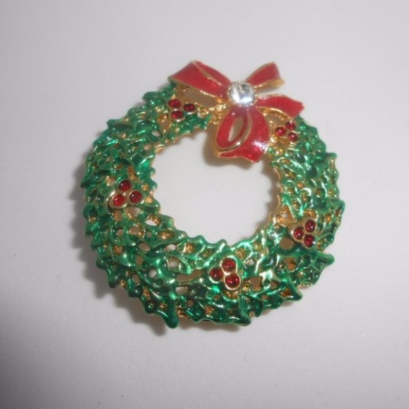Vintage | Jewelry | Vintage Christmas Wreath Pin Brooch Jewelry | Poshmark